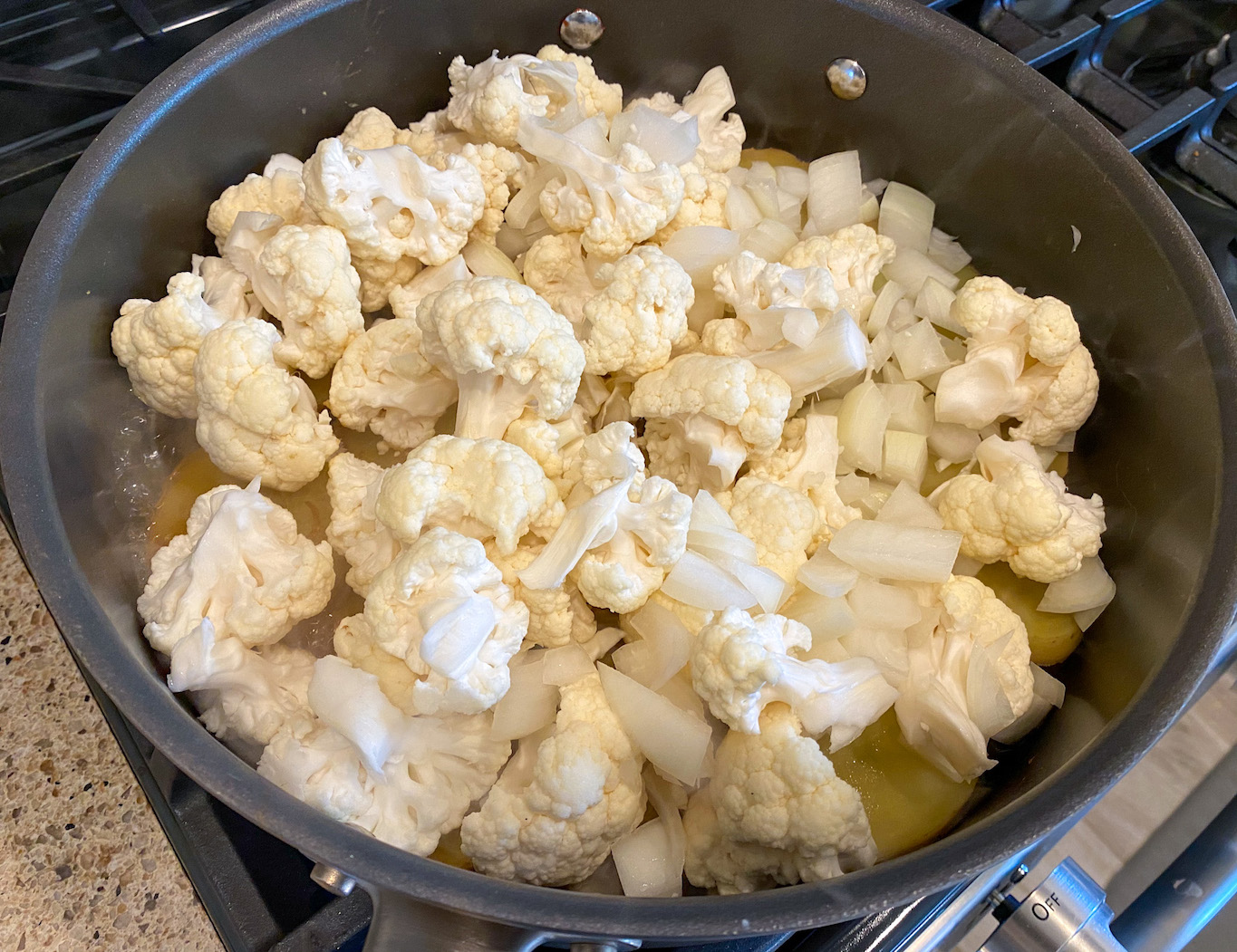 Aloo Gobi Matar (Cauliflower Potato Pea Curry) - Pebbles and Toast