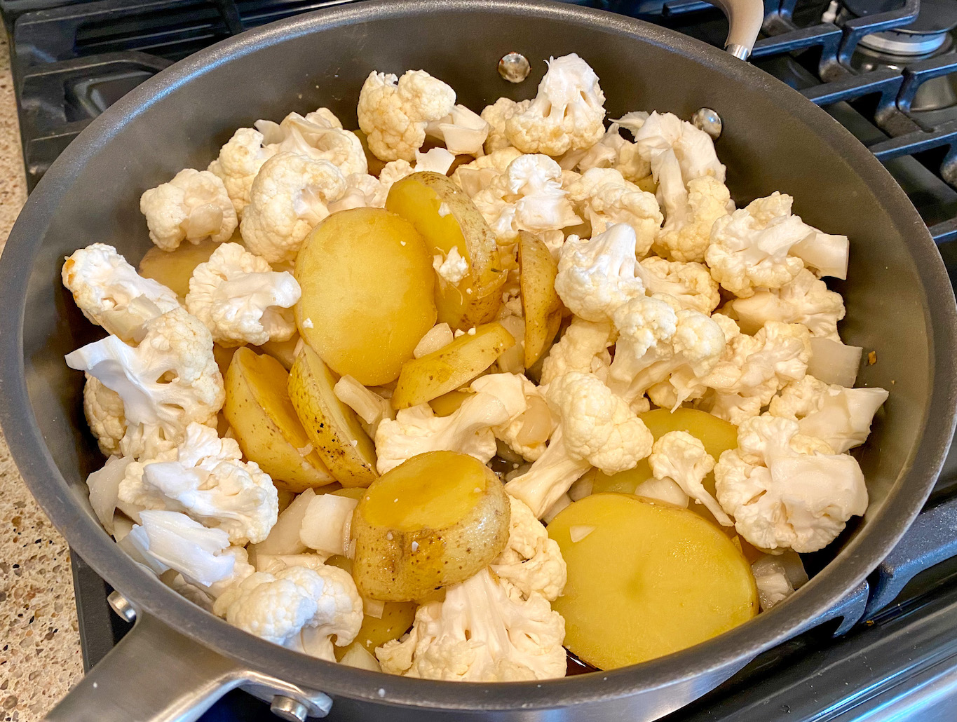Aloo Gobi Matar (Cauliflower Potato Pea Curry) - Pebbles and Toast