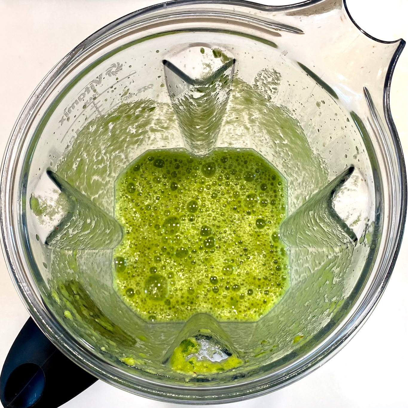 Clean Green Detox Smoothie - Pebbles and Toast